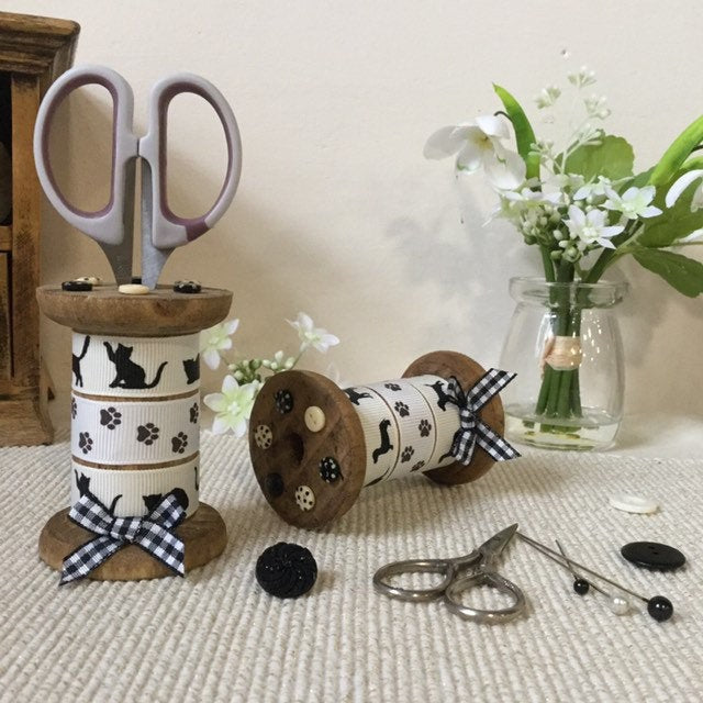 Shop Scissor Holders at Little Bun Designs UK | Little Bun Designs UK